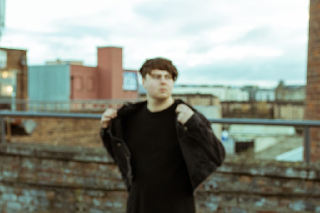 Spotify and Apple go big on independent artist Aaron Smith… and get ...