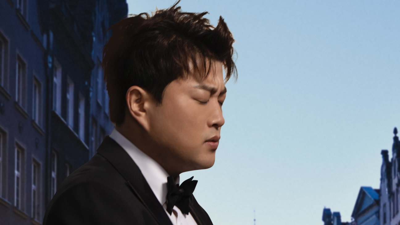 Korean opera singer Kim Hojoong sells more than half a million physical ...