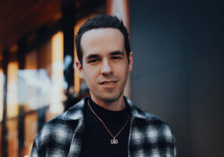 Edgar Barrera talks about setting records in the Latin charts and ...