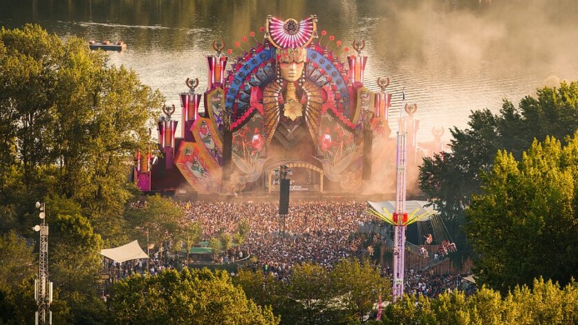 UK-based live events firm Superstruct Entertainment buys electronic ...