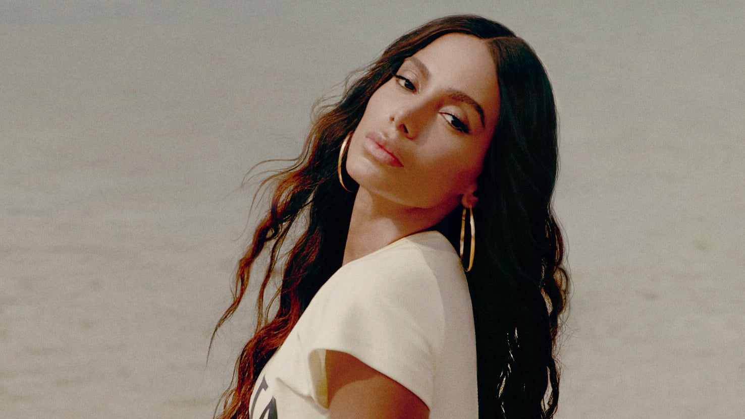 Sony Music Publishing signs global deal with Brazilian pop star Anitta ...