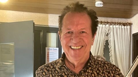 Round Hill buys music rights from Herman Rarebell, original drummer in ...