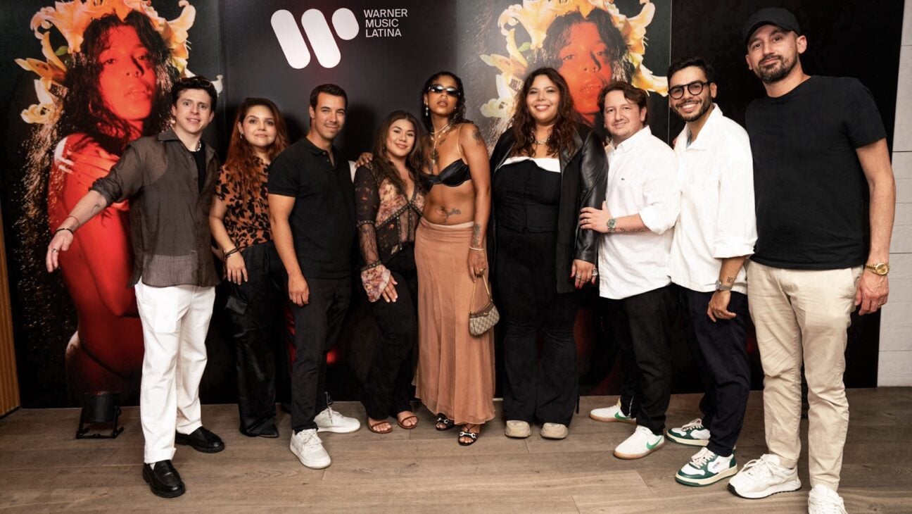 Warner Music Latina inks global deal with Dominican artist Tokischa to ...