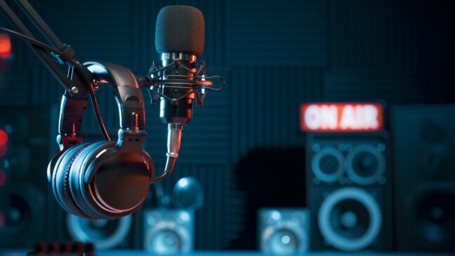 US radio broadcaster Cumulus Media files for bankruptcy to shed $600M ...
